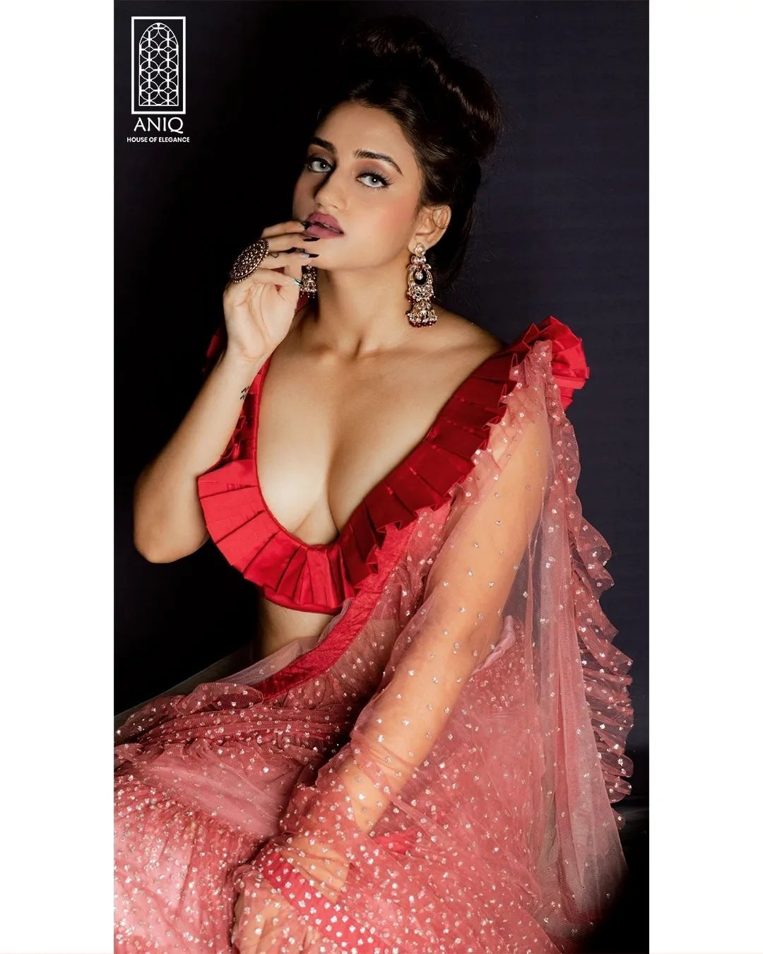 PHOTOS : பீச்சில் ஸ்டன்னிங் போஸ் கொடுத்த சோனாலி ராஜ்புத்.. கிறங்கடிக்கும் நச் போட்டோஸ் இதோ ...