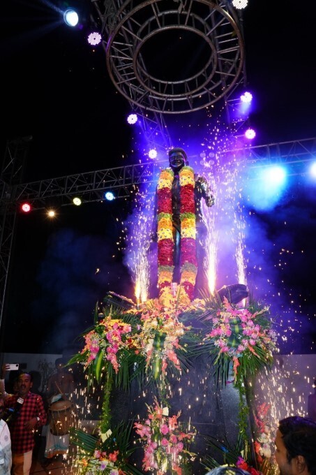 Puneeth Rajkumar Statue Unveiled In Ballari Photos: HD Images, Pictures ...