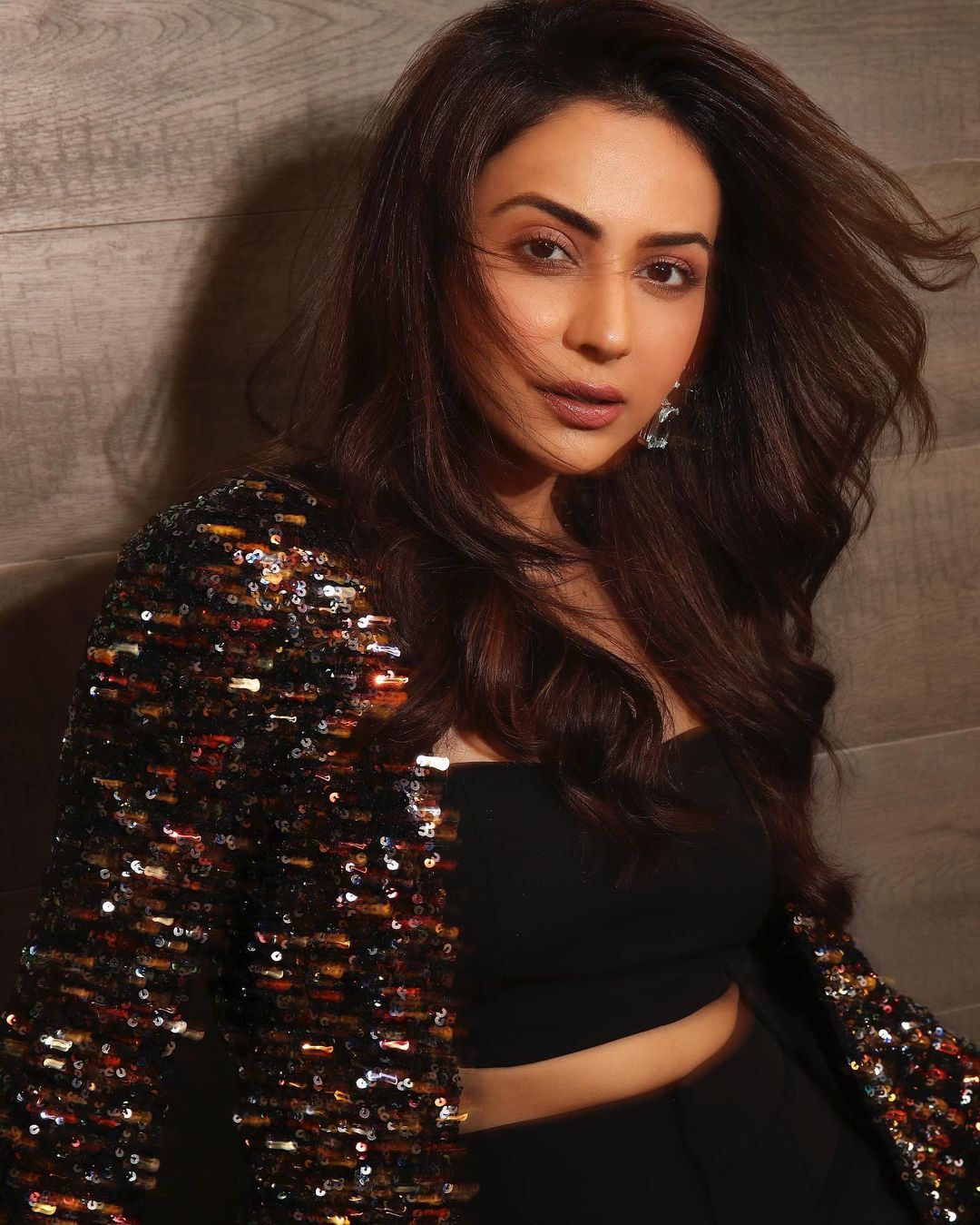 Rakul Preet Pics: फोटोशूट के दौरान रकुलप्रीत ने उतारा अपना कोट ...