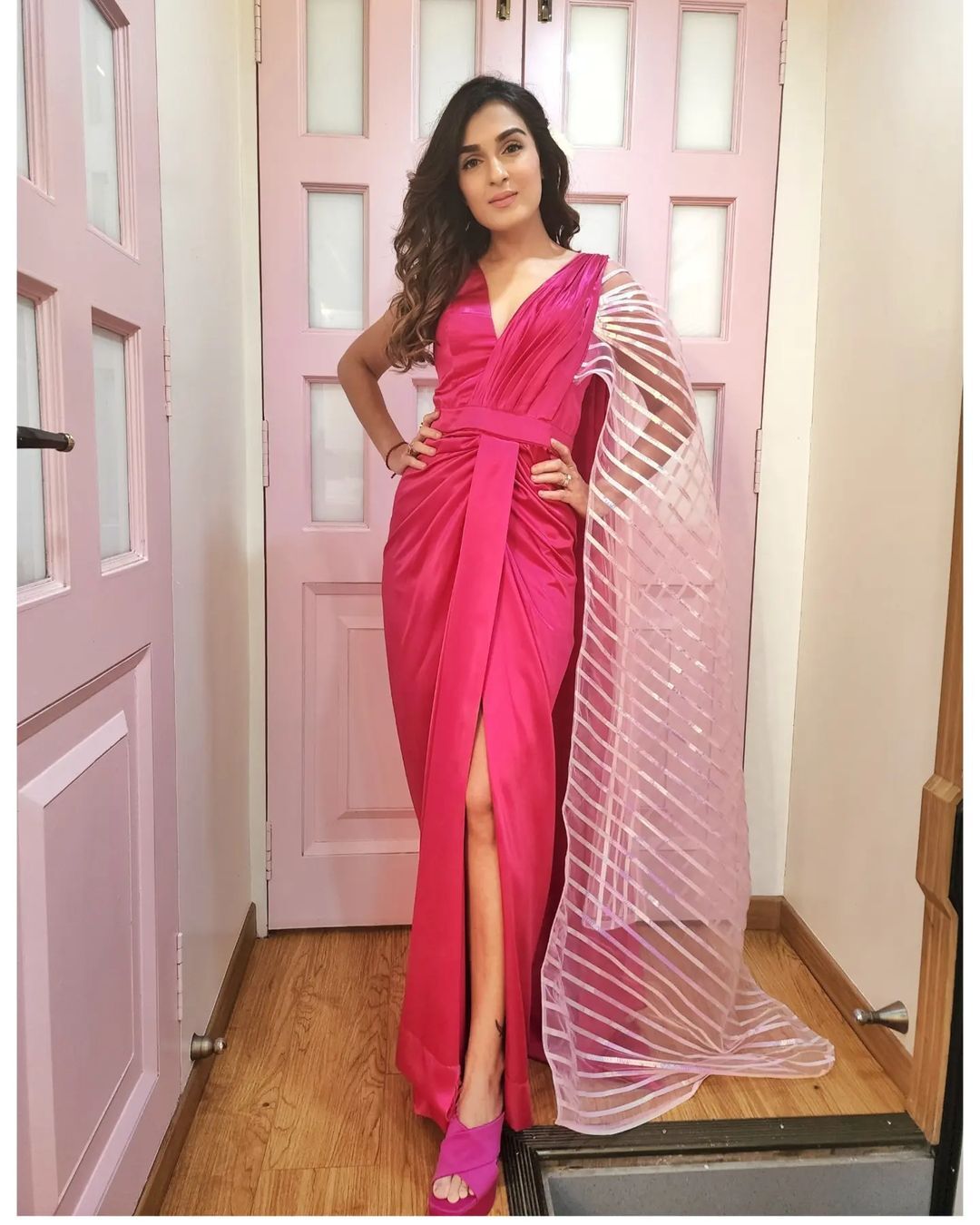 Shiny Doshi Pics: 'संस्कारी बहू' ने तोड़ी बोल्डनेस की सभी सीमाएं, कभी ...