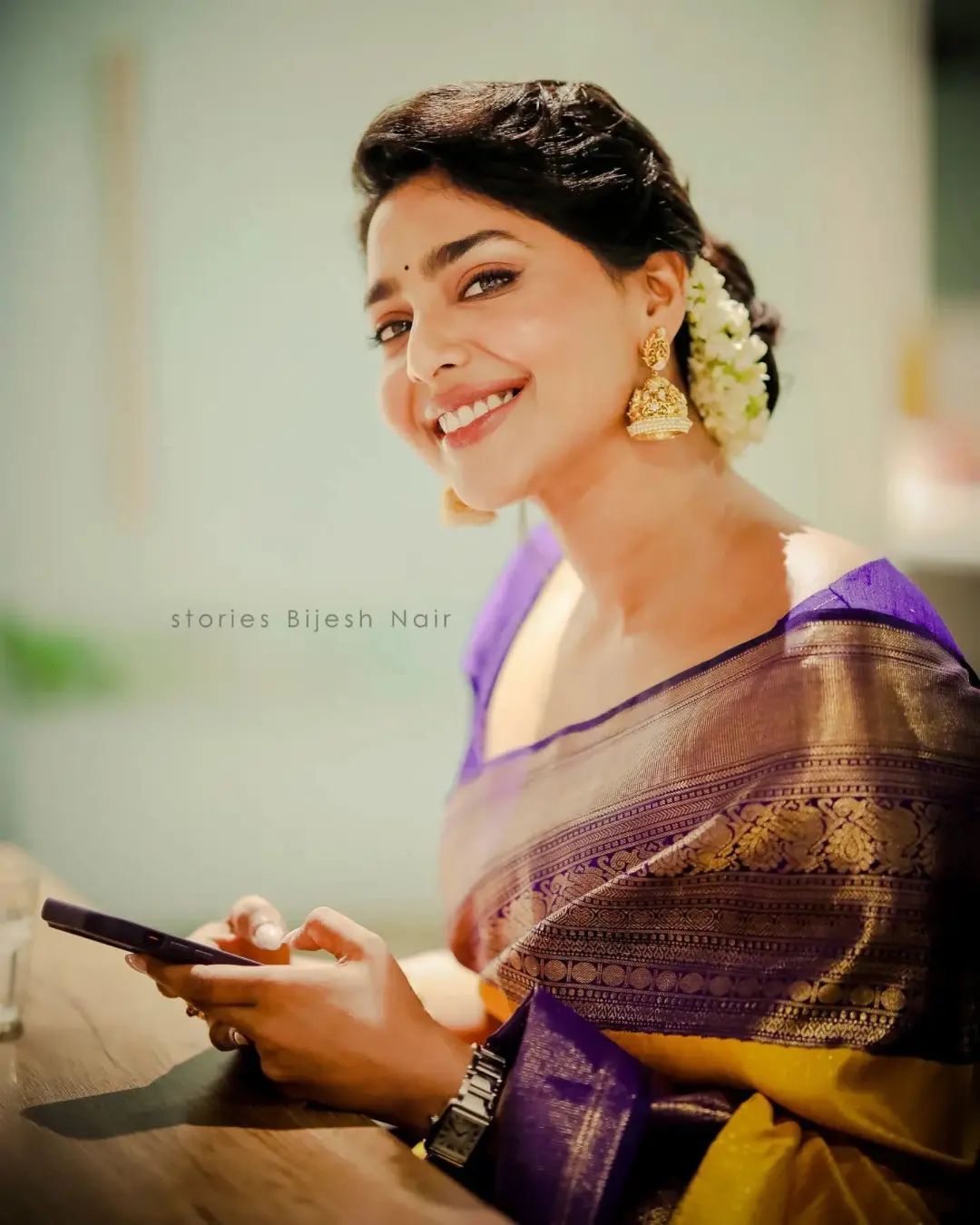 South Actress Aishwarya Lekshmi Gorgeous Entry in Upcoming Film Kumari ...