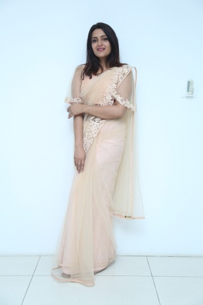 Tollywood Actress Divya Pillai Latest Photos Photos: HD Images ...