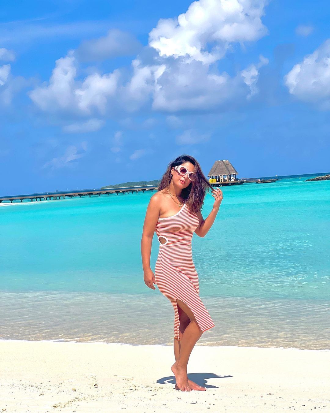 સમુદ્ર કીનારે ટીવીની નાગિન હિના ખાને બતાવ્યો ગ્લેમરસ અંદાજ, ફેન્સ થયા પાણી પાણી | Samudra Kinara ...