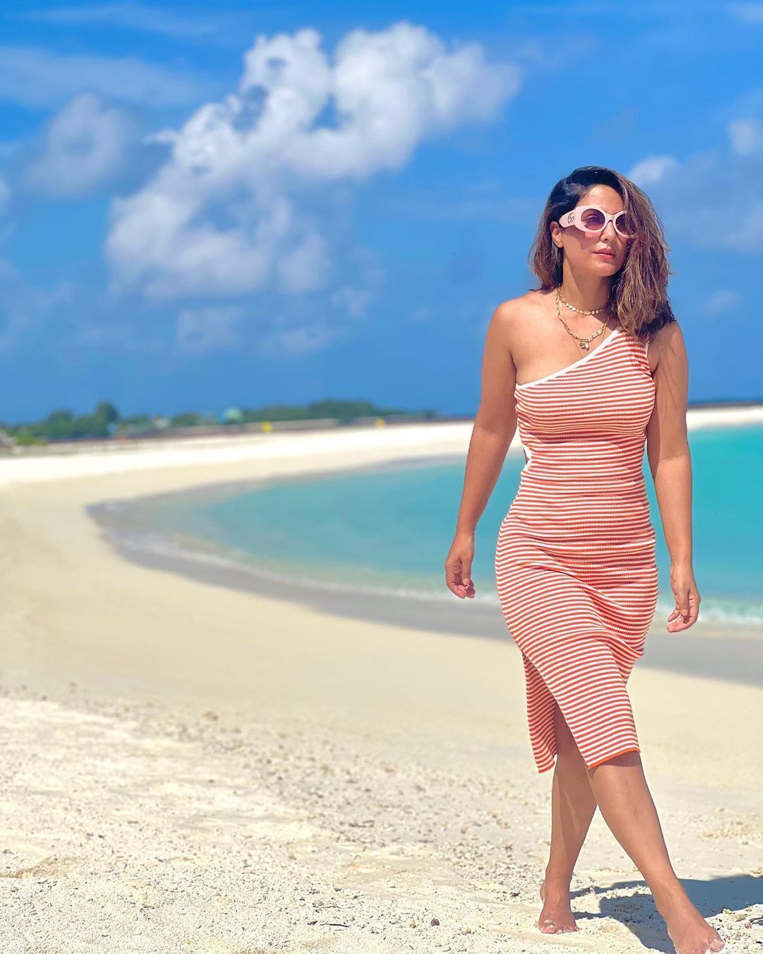 સમુદ્ર કીનારે ટીવીની નાગિન હિના ખાને બતાવ્યો ગ્લેમરસ અંદાજ, ફેન્સ થયા પાણી પાણી | Samudra Kinara ...