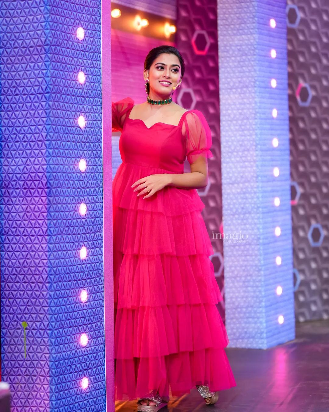 Actress-Anchor Dayyana Hameed's Stunning Look in Red Outfit Made Wow on ...