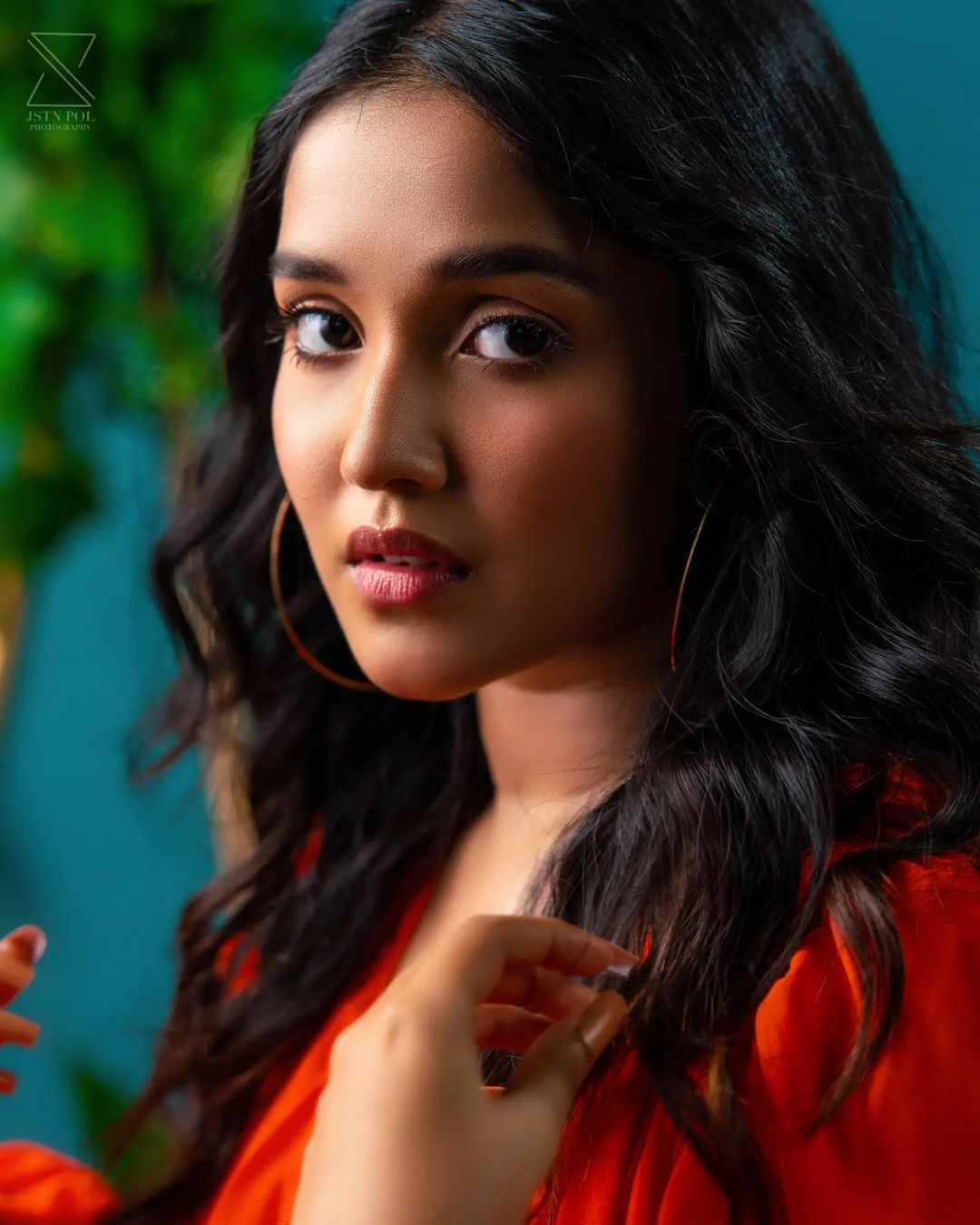 Actress Anikha Surendran Turned Eighteen, New Gorgeous And Stylish ...