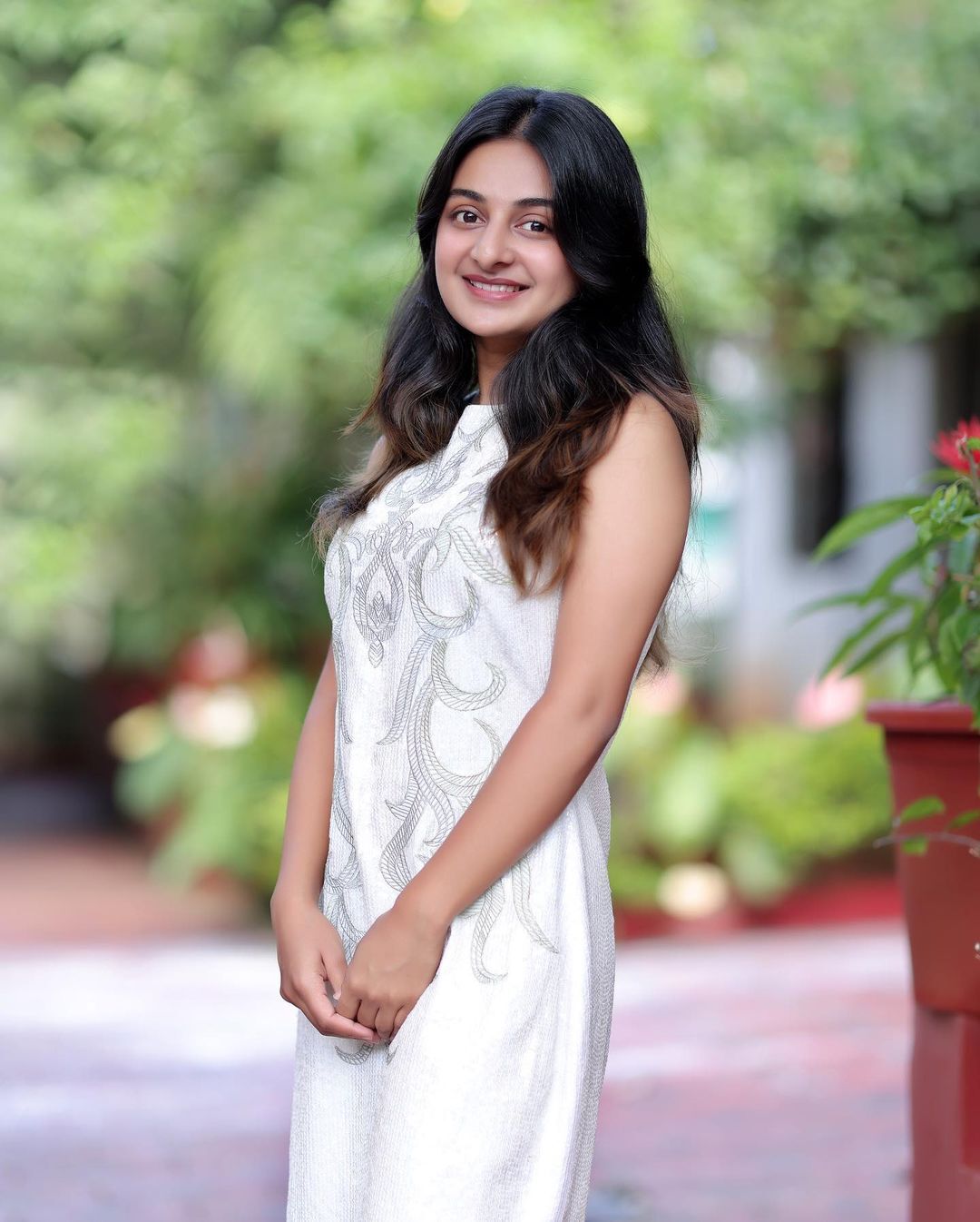 Actress Esther Anil Looking Gorgeous In Her Brother Evan Anil's ...