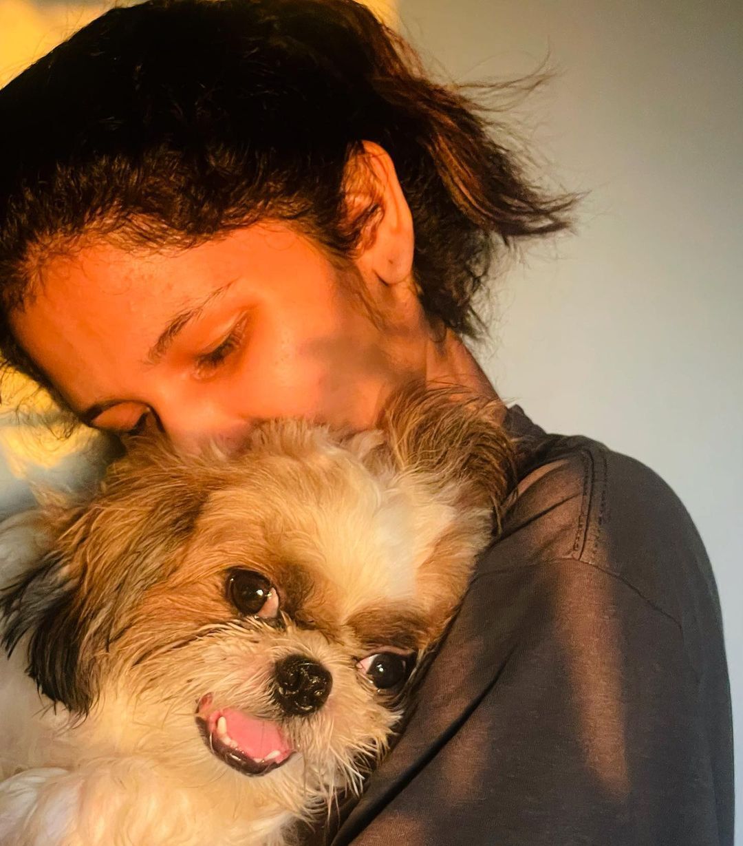 Actress Juhi Rustagi Trending On Social Media In Simple And Cute Look ...