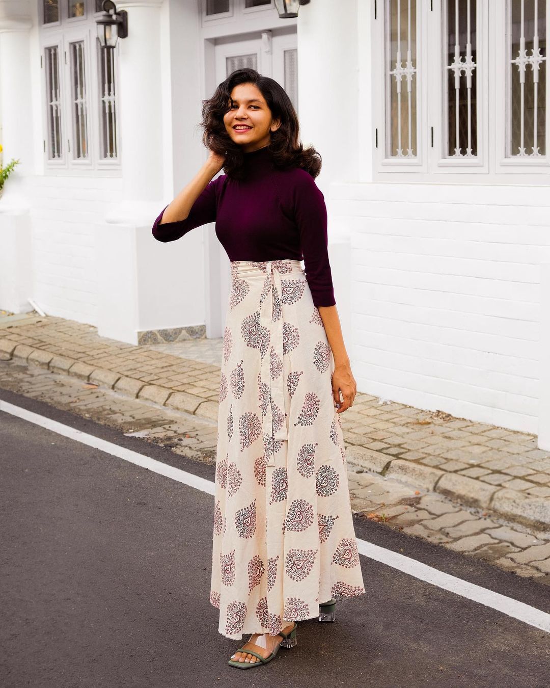 Actress Juhi Rustagi Trending On Social Media In Simple And Cute Look ...