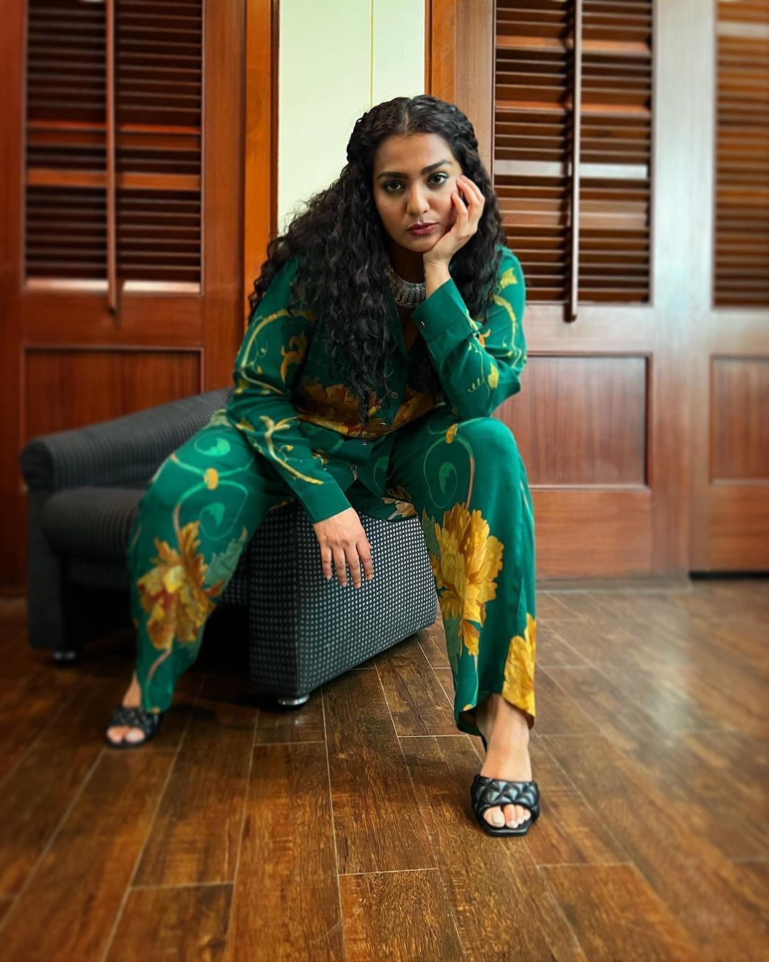 Actress Parvathy Thiruvothu's Gorgeous Photoshoot For Her Latest Film ...