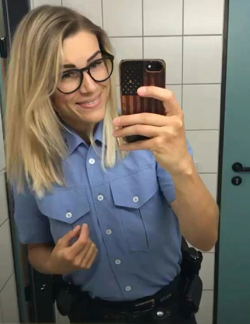 Adrienne Koleszar Pics: जर्मनी की ये पुलिस वाली है इतनी बोल्ड एंड ...