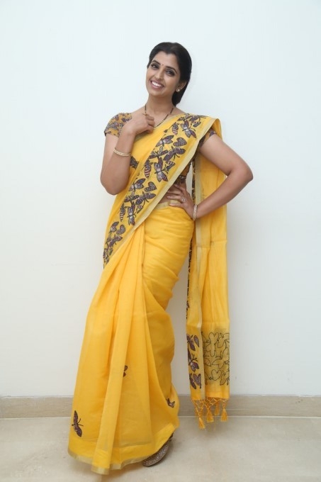 Anchor Shyamala Latest Photoshoot Photos: HD Images, Pictures, News ...