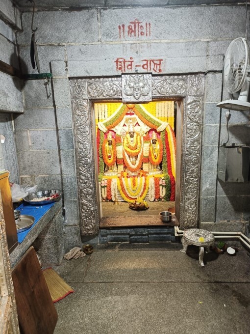 ಬೆಂಗಳೂರಿನ ವಿವಿ ಪುರಂನಲ್ಲಿ ಬೆಳ್ಳಿತೇರು ಬ್ರಹ್ಮರಥೋತ್ಸವದಲ್ಲಿ | Bengaluru VV ...