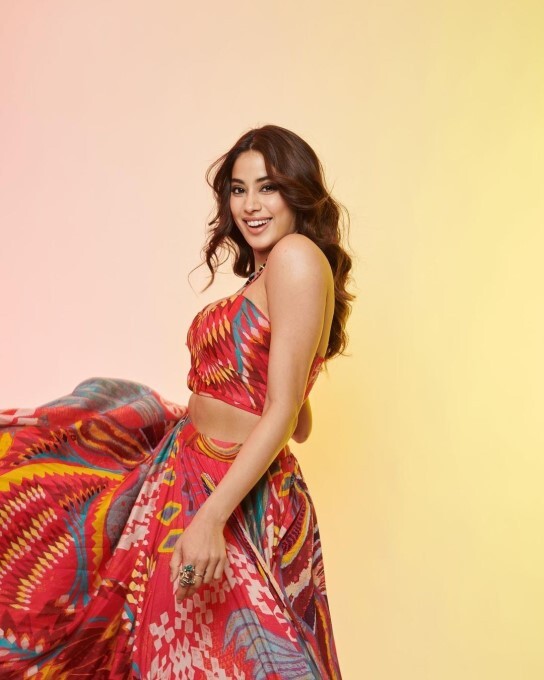 Bollywood Actress Janhvi Kapoor During The Promotion Film Mili Photos ...