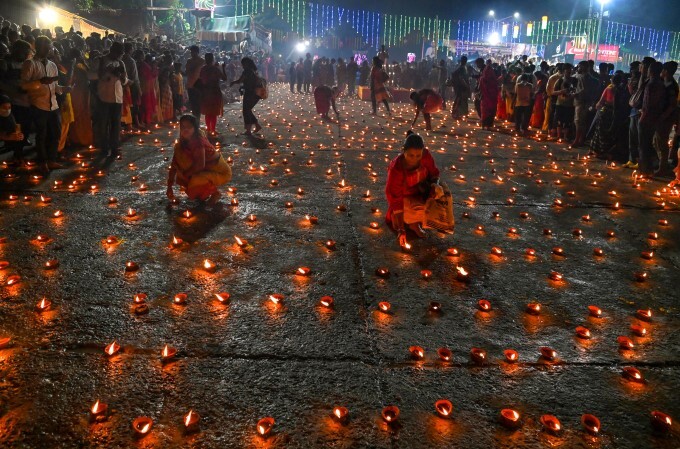Devotees Celebrates Dev Deepawali Across India Photos: HD Images ...