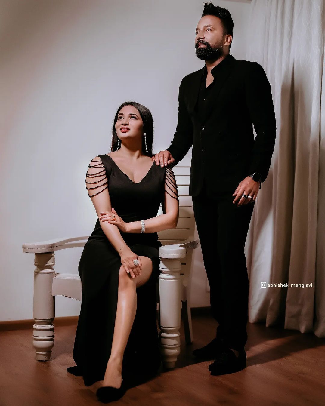 Kudumbavilakku Serial Actress Saranya Anand Shared A Lovely Post On Her ...