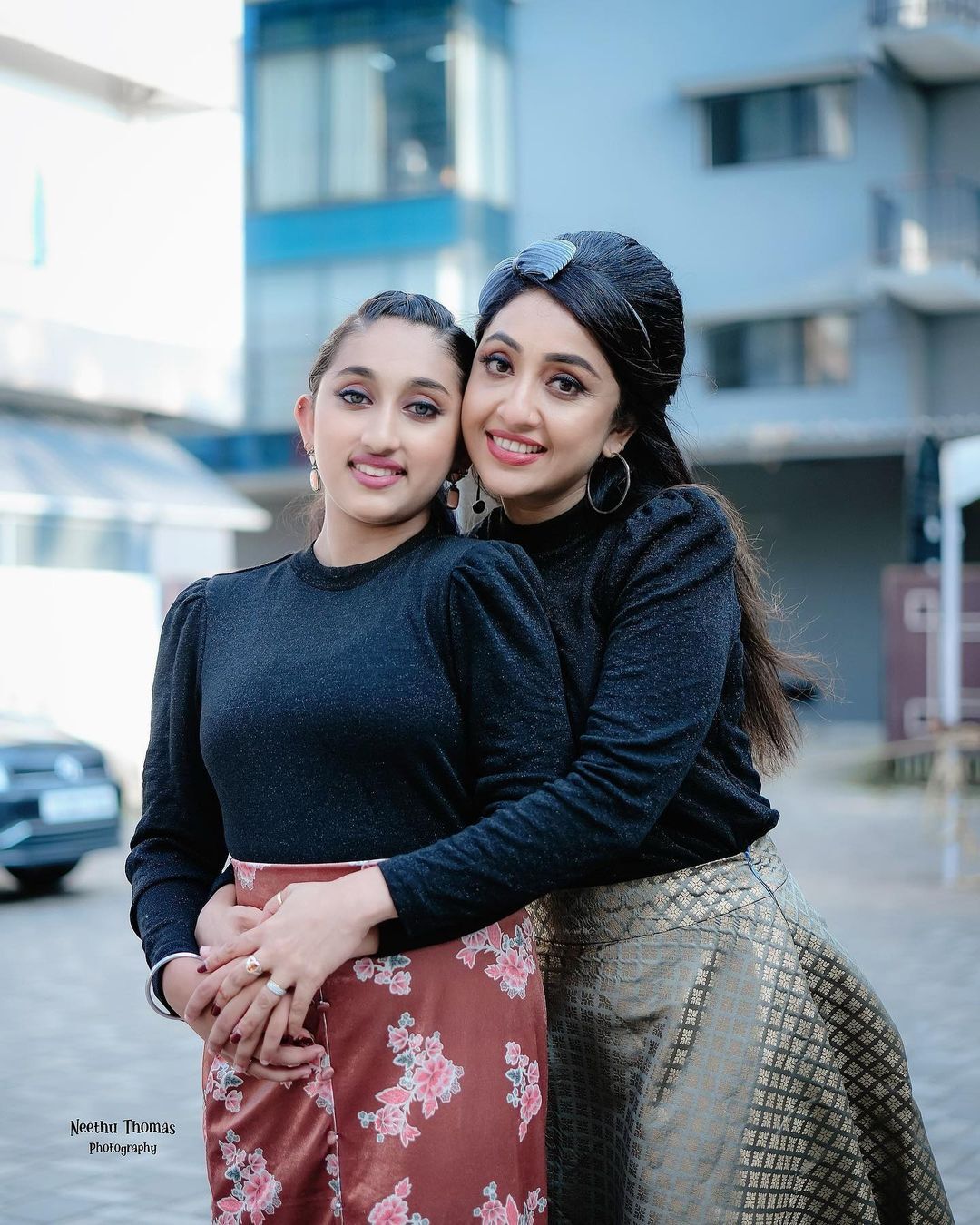 Mollywood Actress Nithya Das's Latest Makeover With Her Daughter Goes ...