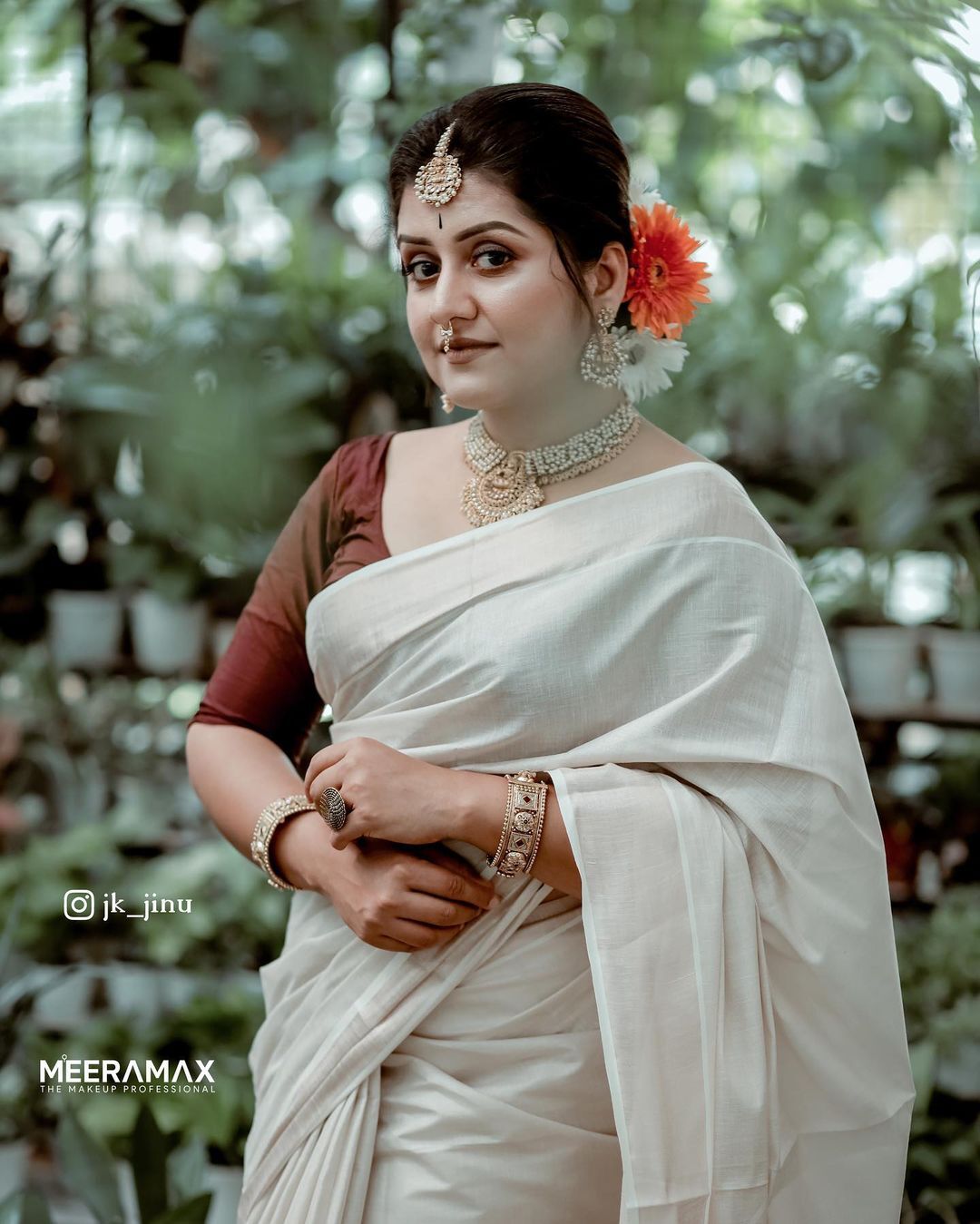 Mollywood Actress Sarayu Mohan's New Makeover Made Wow Among Fans ...