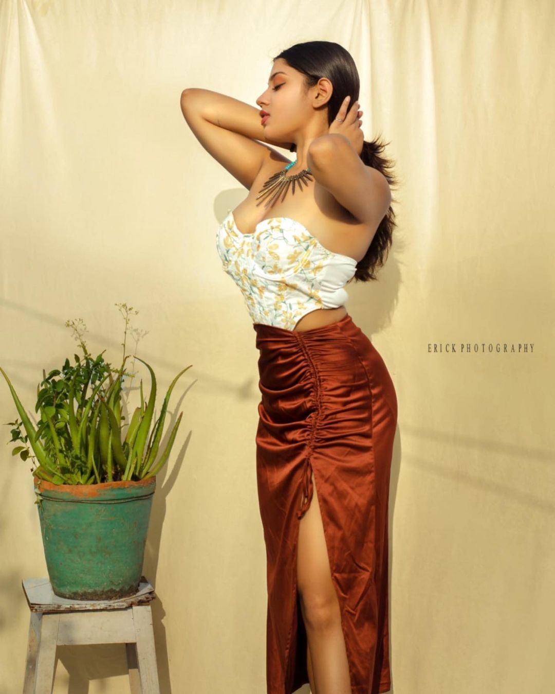 PHOTOS : ஷர்ட் பட்டன கழட்டி விட்டு நச் போஸ் கொடுத்த ஜெயஸ்மிதா.. கலக்கலான நச் ஸ்டில்ஸ் இதோ ...