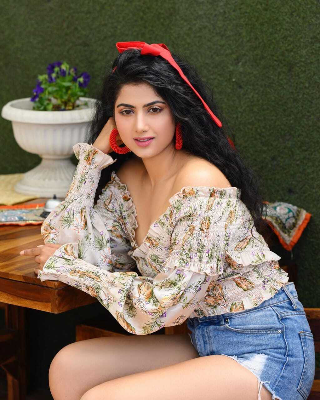 PHOTOS : மிஸ் ராஜஸ்தான் கிரவுனுடன் ஸ்டன்னிங் போஸ் கொடுத்த அஸ்தா ... PHOTOS : மிஸ் ராஜஸ்தான் கிரவுனுடன் ஸ்டன்னிங் போஸ் கொடுத்த அஸ்தா ...