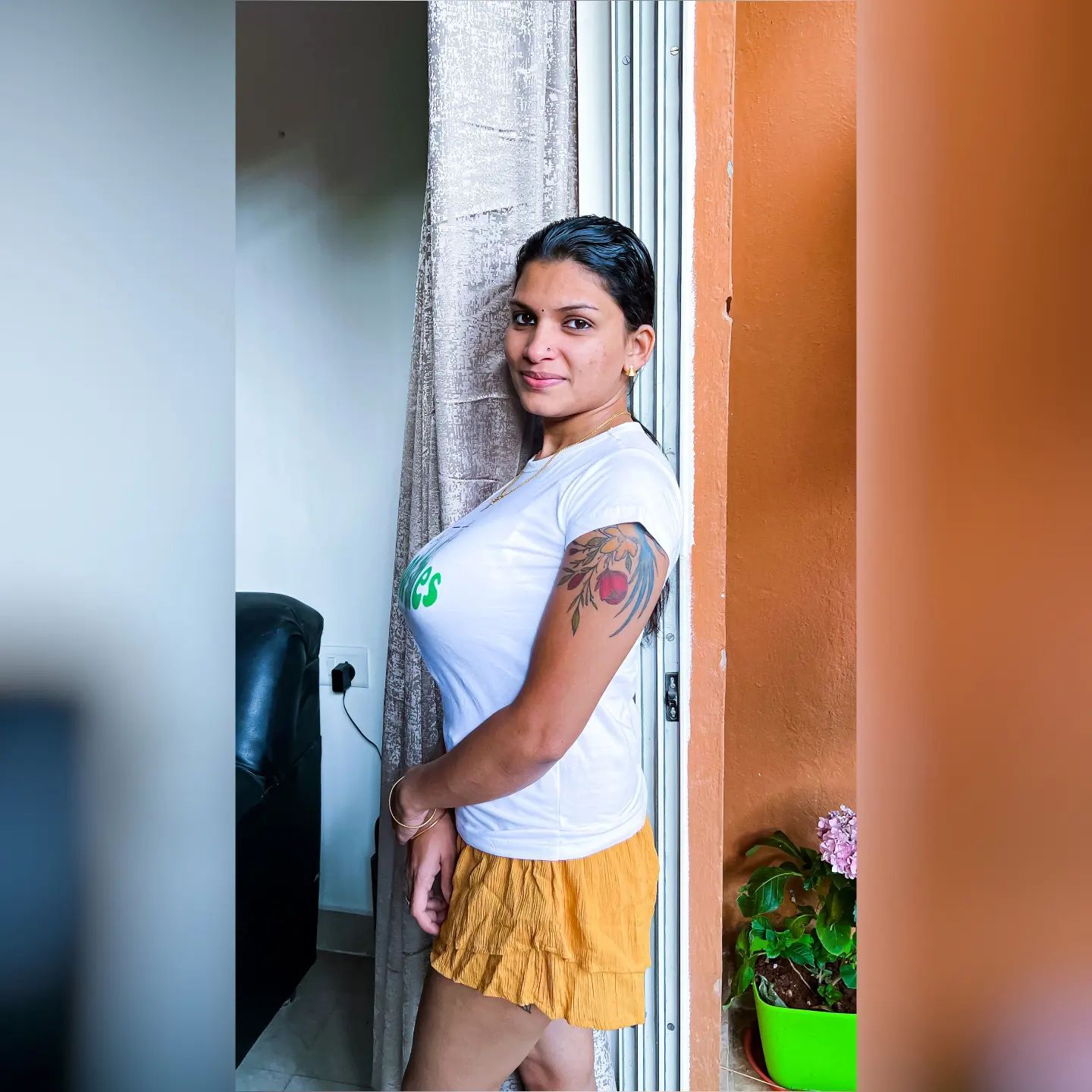 PHOTOS : நீச்சல் குளத்தில் ஜாலி பண்ணும் கேரள மாடல் அழகி ரேஷ்மி நாயரின் கலக்கல் க்ளிக்ஸ் இதோ ...