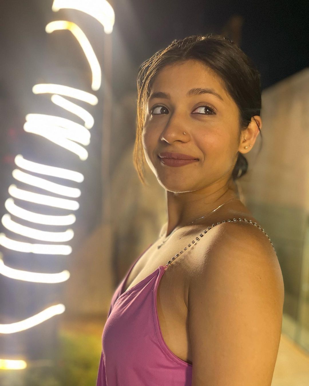 photos : ப்பா.. அப்படியொரு அழகில் ரசிகர்களை ஈர்க்கும் சாக்ஷி ஸ்ரீவாஸ் .. அசரவைக்கும் ரீசண்ட் ...