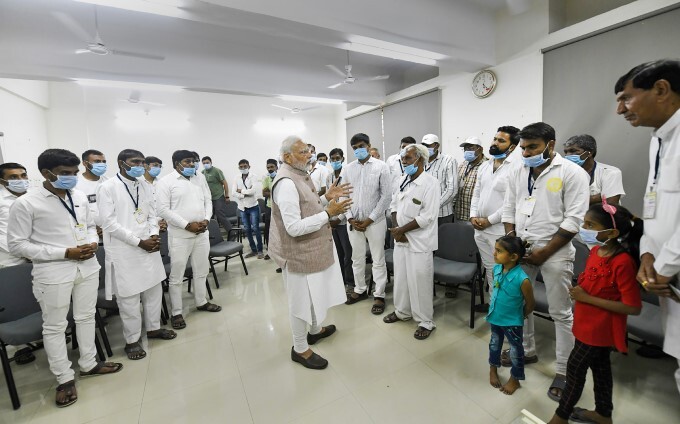 PM Modi Meets Victims Of The Suspension Bridge Collapse, In Morbi ...