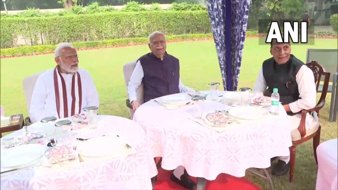 PM Modi Visit Veteran BJP Leader LK Advani On His 95th Birthday Photos ...