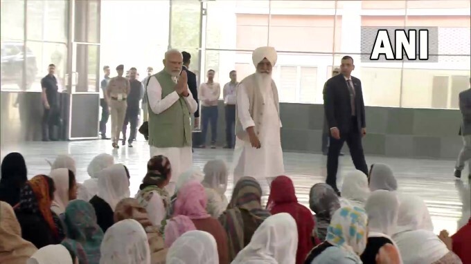 Prime Minister Narendra Modi Visits Radha Soami Satsang Beas Photos