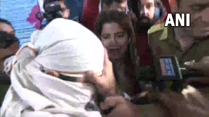 Shraddha Case: Accused Aftab Poonawala Brought To Spot In Chhatarpur Forest Photos: HD Images ...