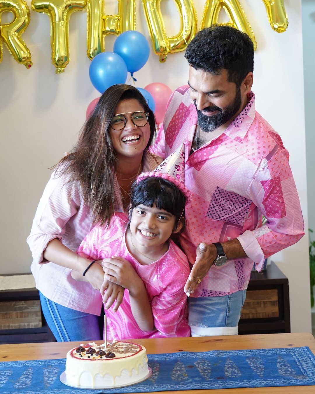 Singer Amrutha Suresh's Gorgeous Entry in Vijayanand movie Audio Launch ...