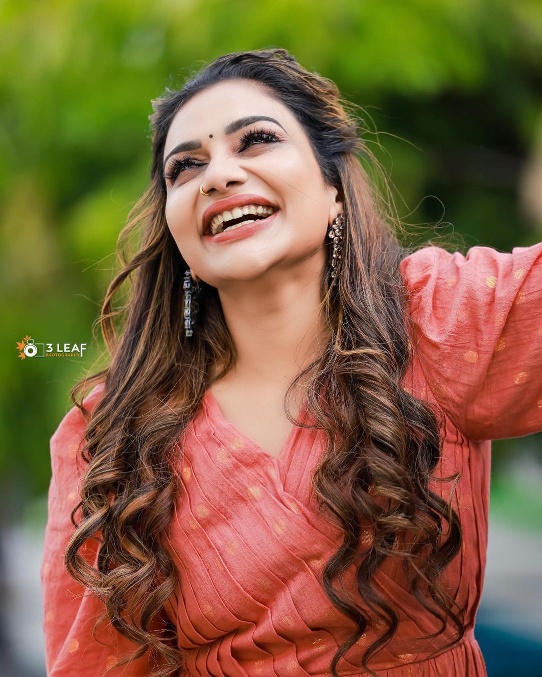 Singer-Anchor Rimi Tomy's Stylish Smiling Stills Made Wow Among Fans ...