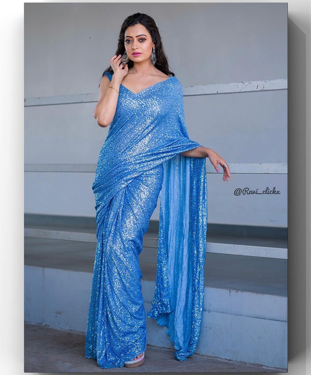 వయ్యారాలతో హీటెక్కిస్తున్న సౌమ్య రావు.. అందంతోనే చిత్తుచేస్తున్న ...