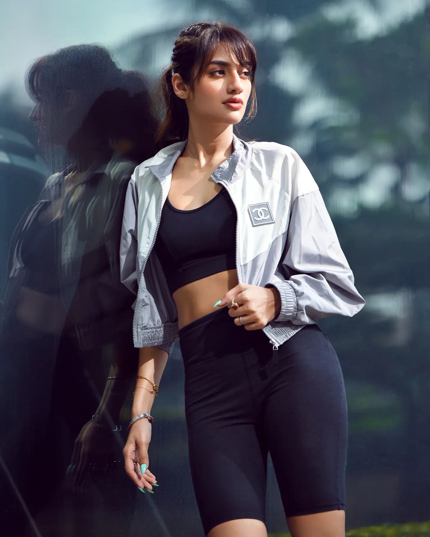 জিম লুকে কফি হাতে সোশ্যাল মিডিয়ায় ছবি পোস্ট টলি সুন্দরী নুসরতের | Tollywood actress Nussrat ...