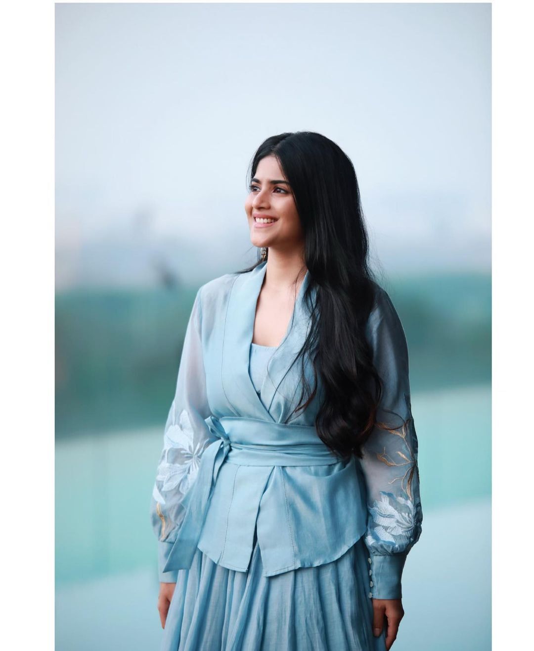 సొగసైన అందాలతో మత్తెక్కిస్తున్న మేఘా ఆకాష్.. | Actress Megha Akash ...