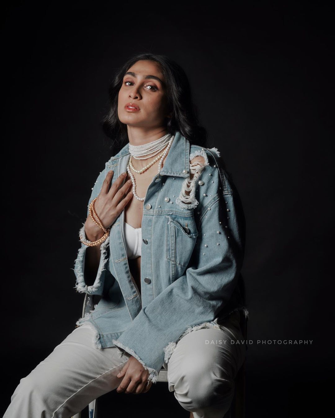 Actress Deepti Sati New Stylish And Bold Look Made Wow Among Fans ...