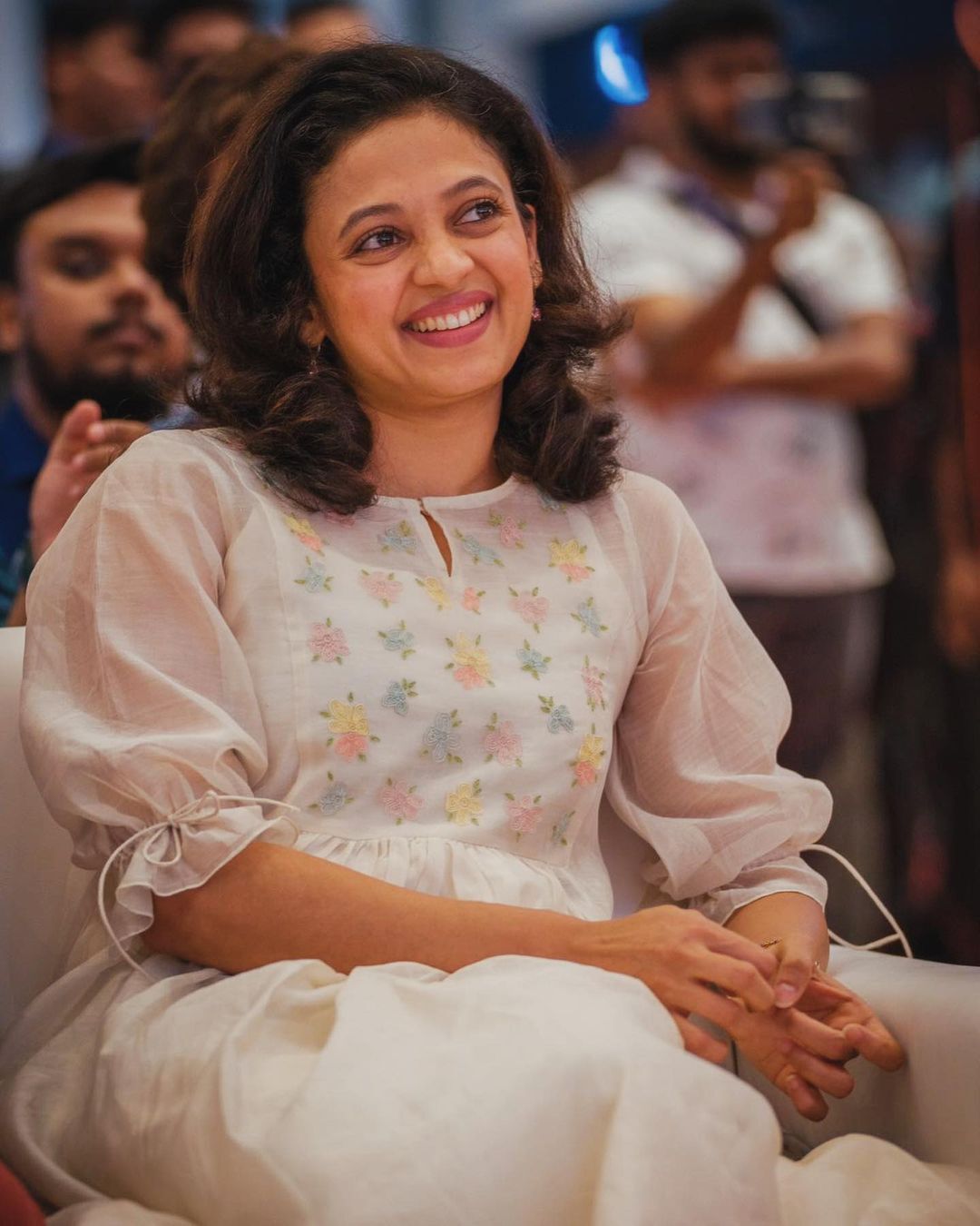 Actress Neeta Pillai's Latest Makeover in Her Sister Wedding Event ...