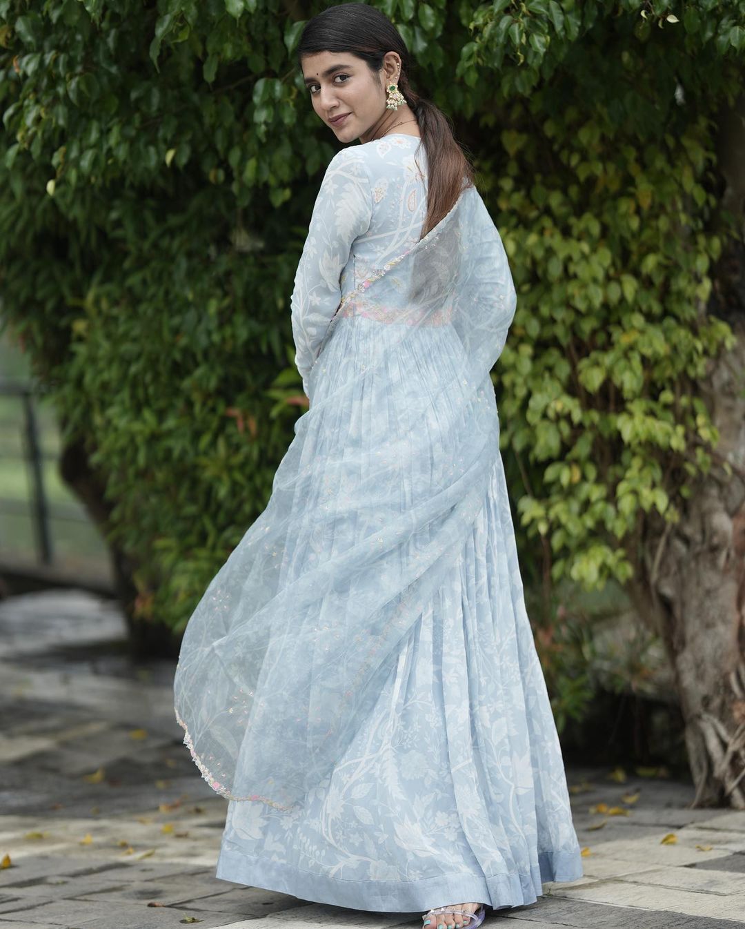 Actress Priya Prakash Varrier New Simple And Cute Photoshoot Trending ...