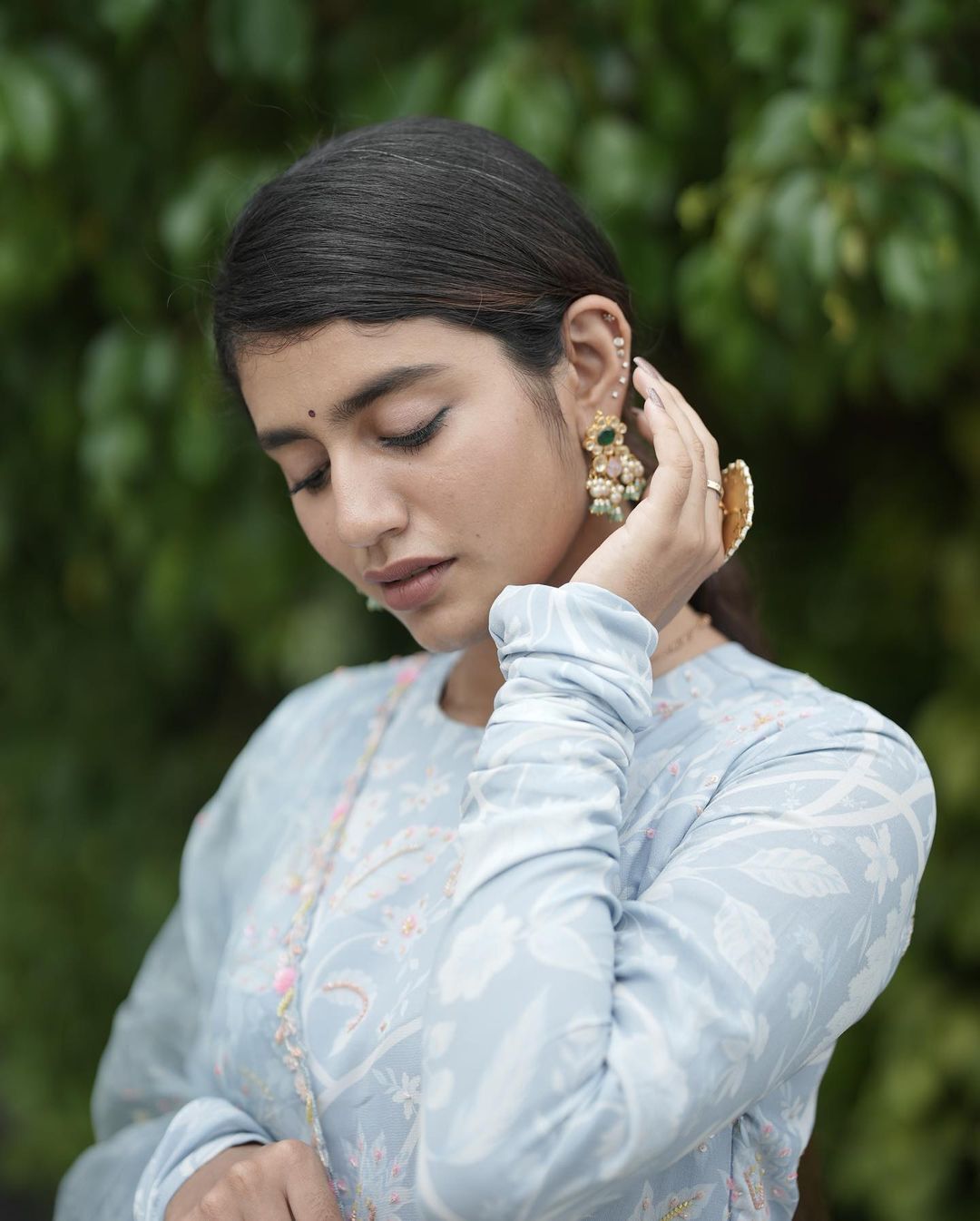 Actress Priya Prakash Varrier New Simple And Cute Photoshoot Trending ...