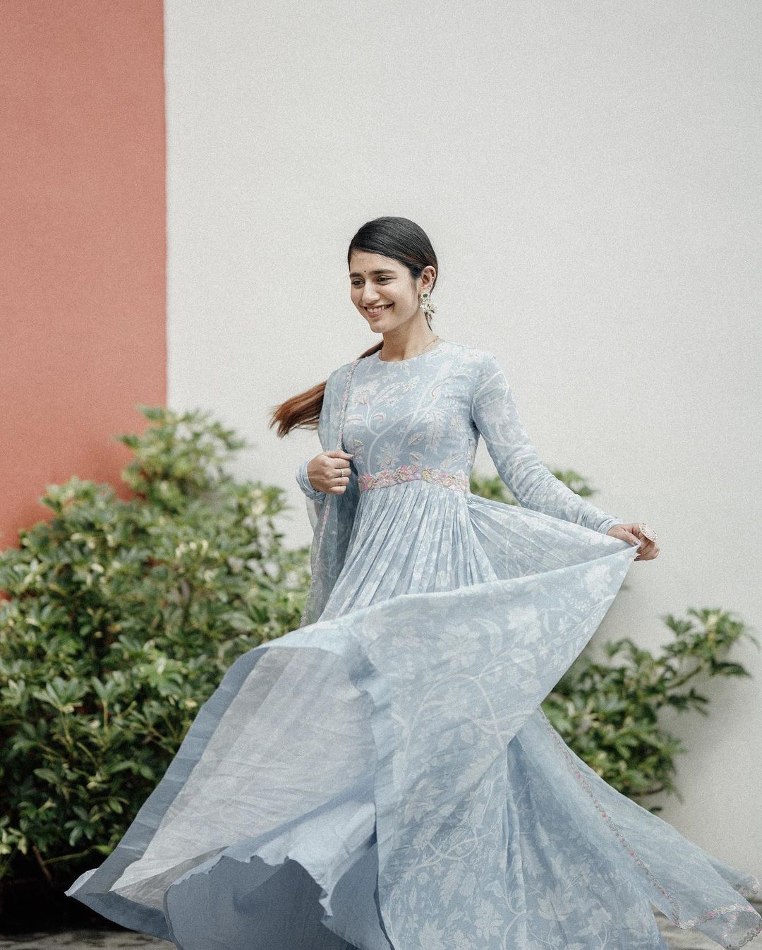 Actress Priya Prakash Varrier New Simple And Cute Photoshoot Trending ...