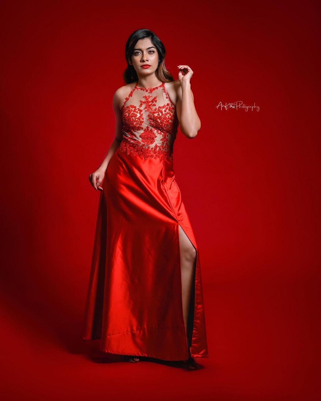 Bigg Boss Malayalam Winner Dilsha Prasannan New Christmas Special Photoshoot Goes Trending On ...