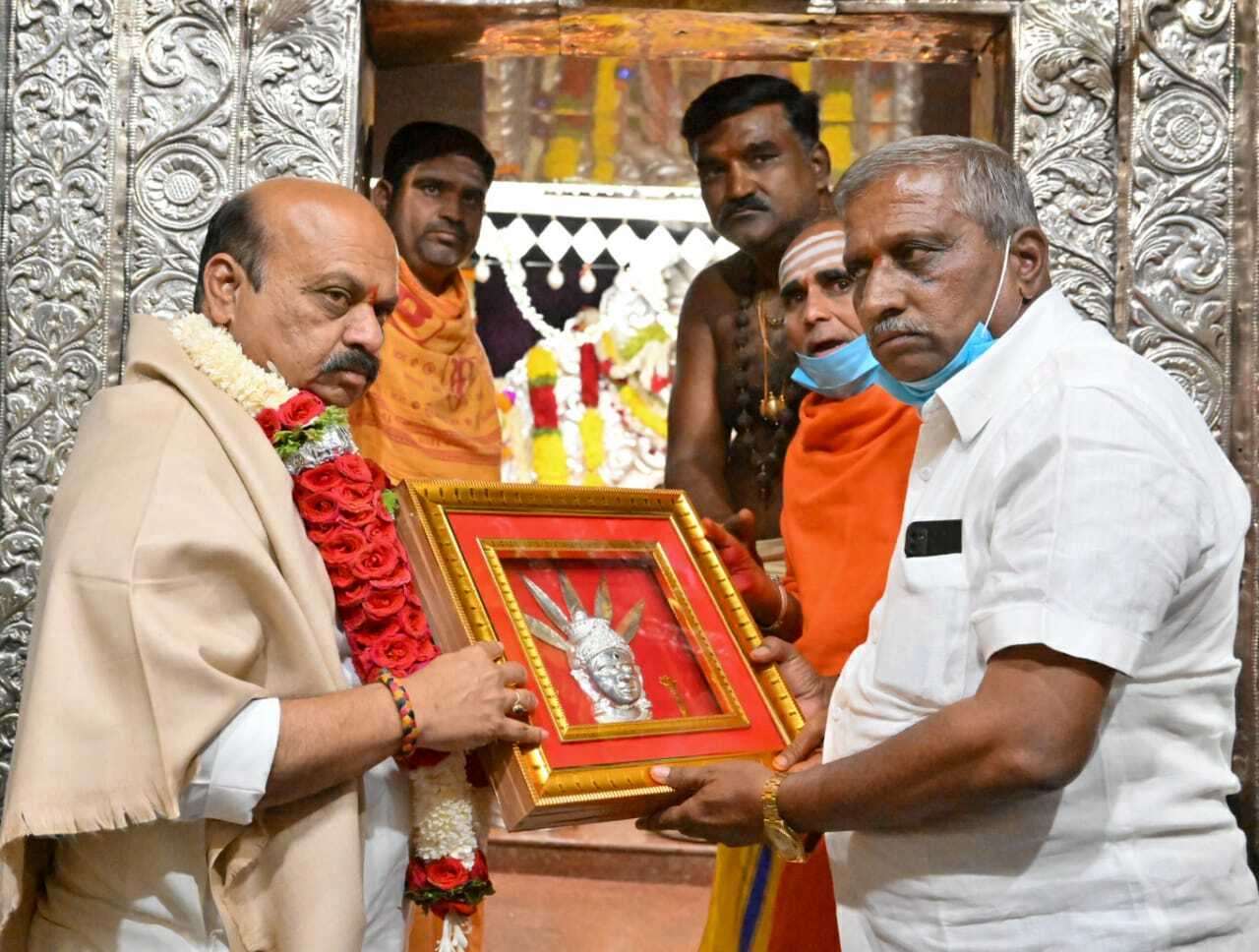 ಸವದತ್ತಿ ಯಲ್ಲಮ್ಮ ದೇವಿಗೆ ನಮಿಸಿದ ಸಿಎಂ ಬಸವರಾಜ ಬೊಮ್ಮಾಯಿ | CM Basavaraj Bommai Visits Savadatti ...