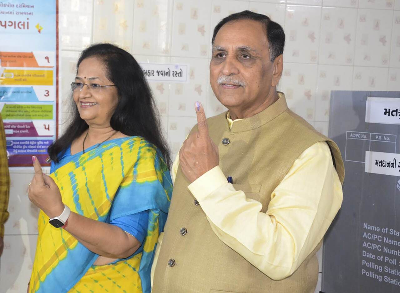 Gujarat Assembly Election 2022: 100 साल की बुजुर्ग महिला से लेकर इन ...