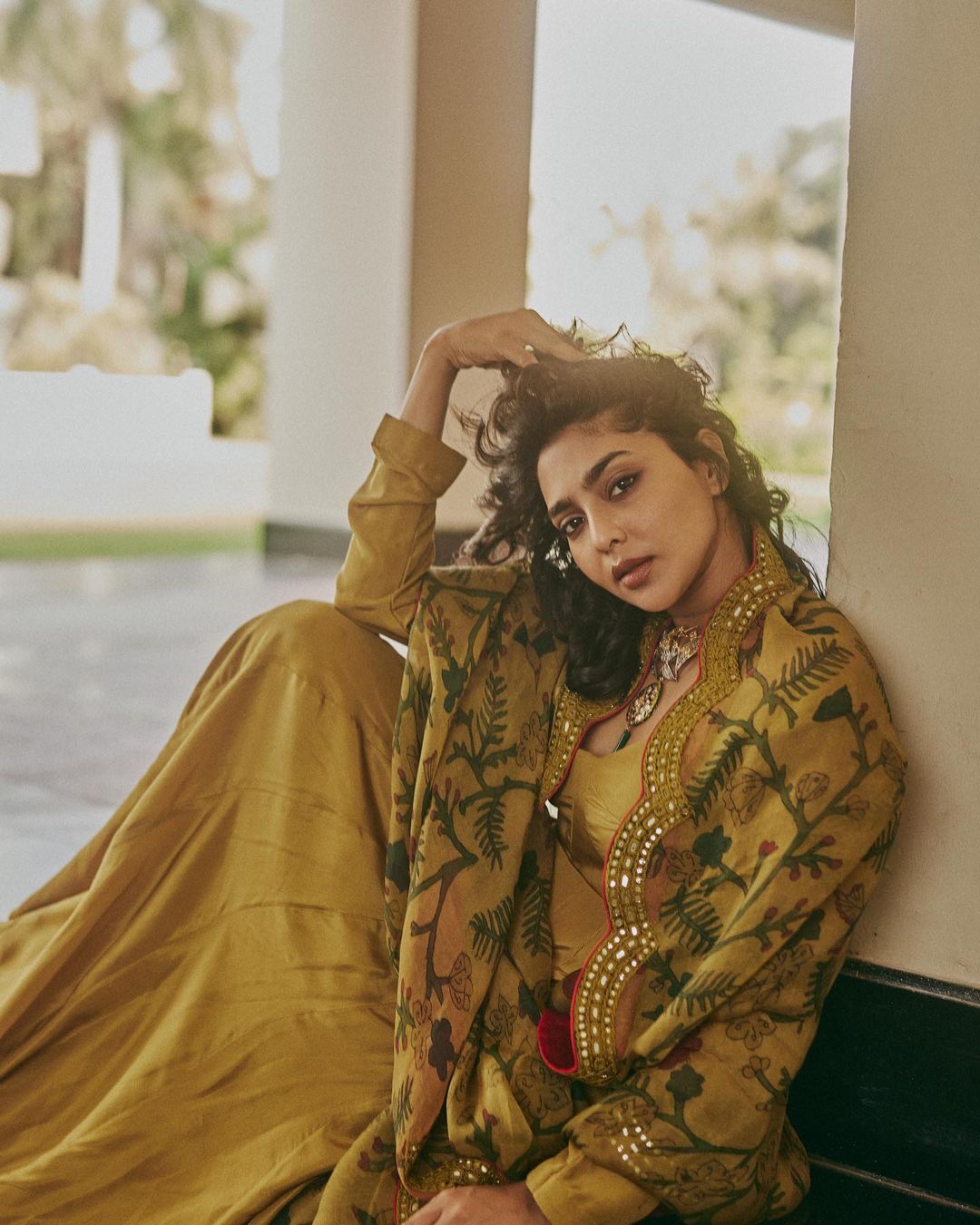 Kumari Movie Actress Aishwarya Lekshmi New Stylish And Bold Photoshoot ...