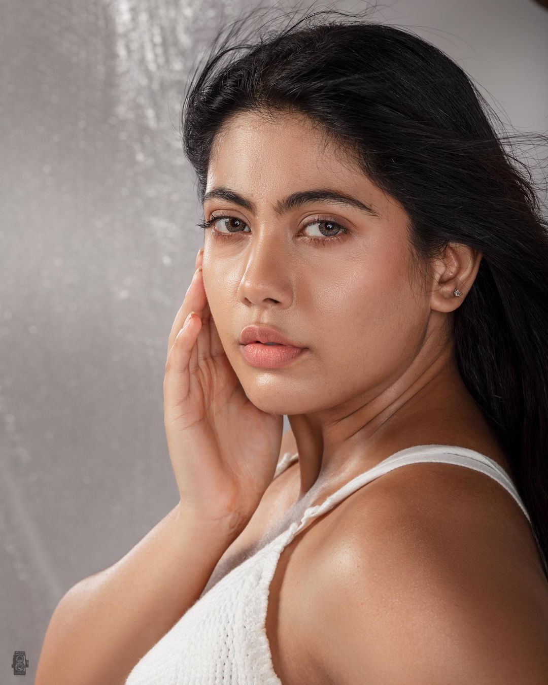 Malayalam Actress Nayana Elza New Bold And Stunning Photoshoot Goes Viral On Social Media ...