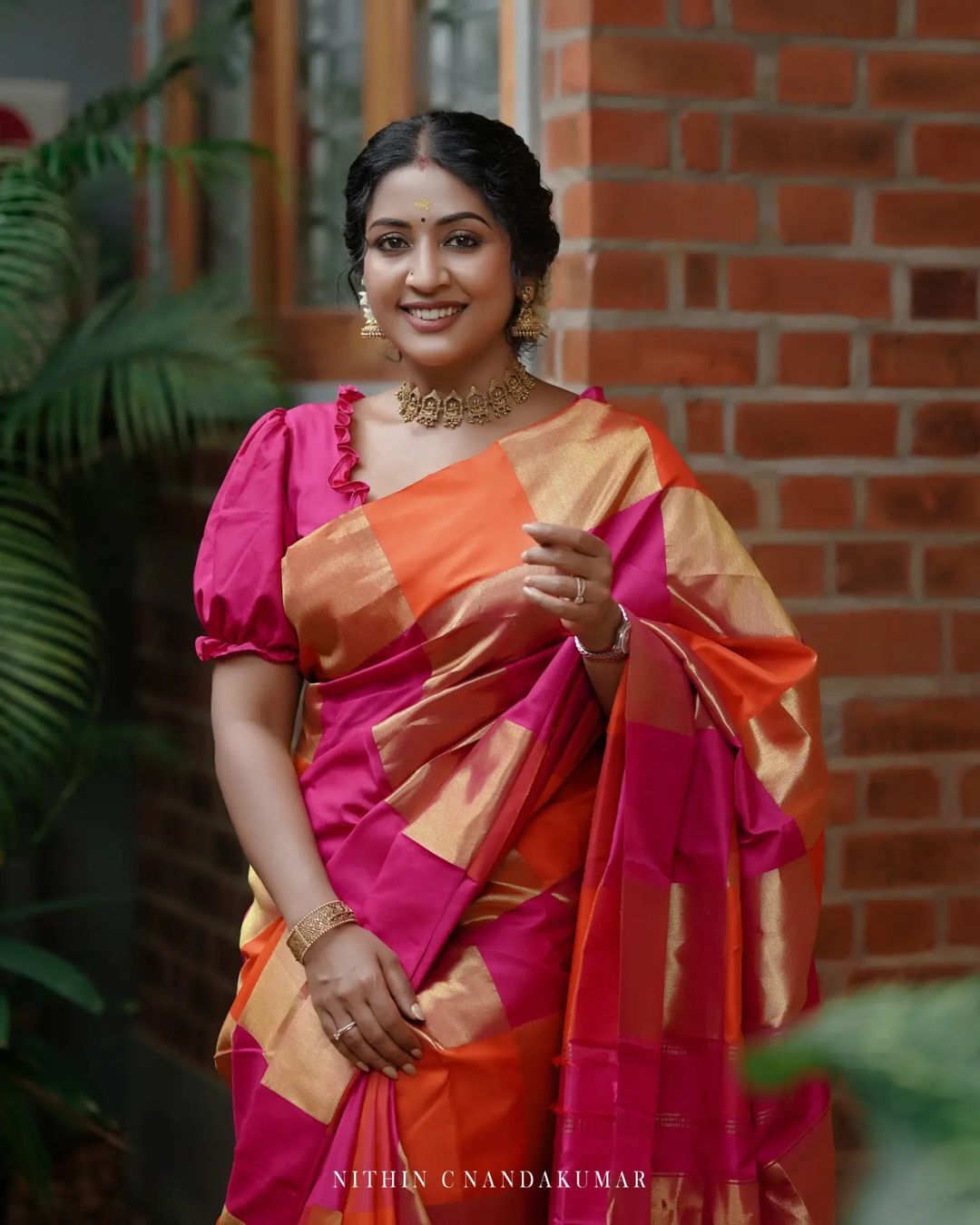 Mollywood Actress Navya Nair's Latest Instagram Post Shows She Waits ...