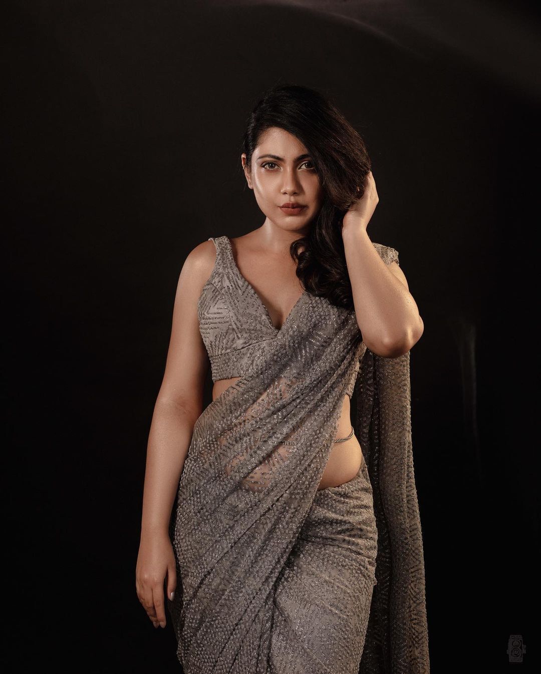 Mollywood Actress Nayana Elza's Glamorous Makeover Made Wow Among Fans | Nayana Elza: സാരിയി ...