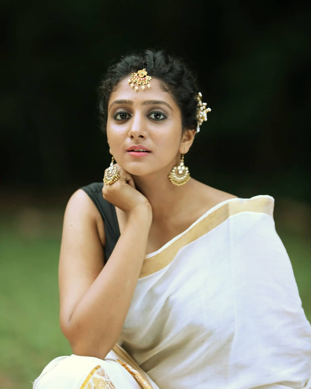 Mukundan Unni Associates Fame Aarsha Chandini Baiju's Photoshoot for ...