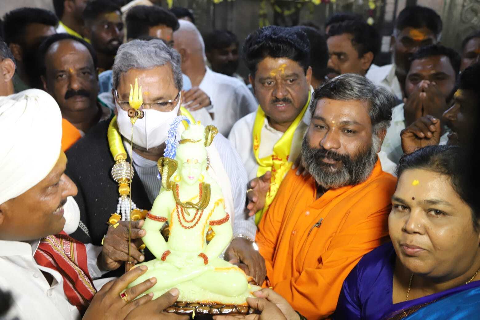 ಕುಂದಗೋಳ ವಿಧಾನಸಭೆ ಕ್ಷೇತ್ರದ ಸಂಶಿ ಗ್ರಾಮದಲ್ಲಿ ಕನಕ ಜಯಂತಿ ಉದ್ಘಾಟಿಸಿದ ...