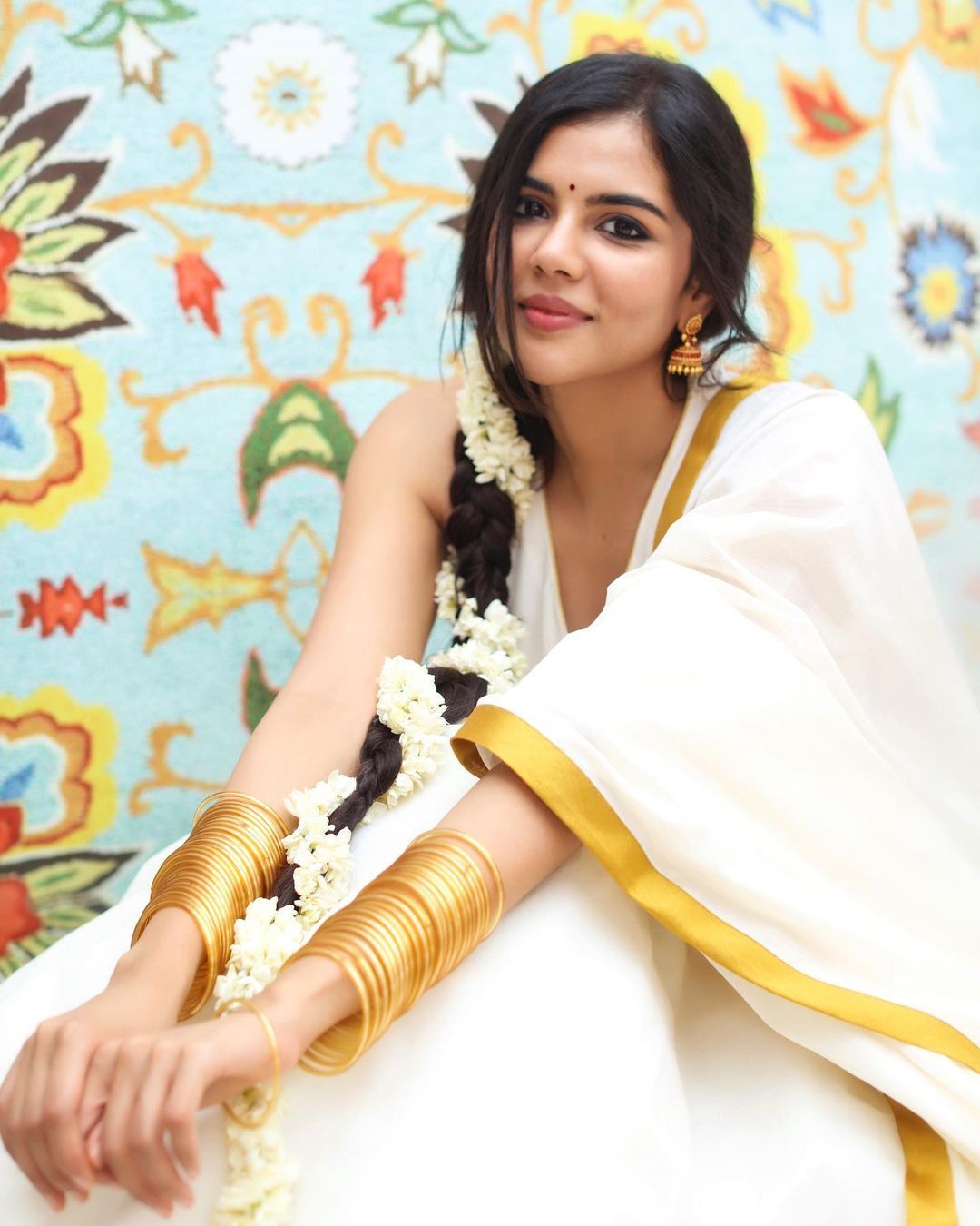 South Actress Kalyani Priyadarshan's Upcoming Movie Sesham Mikeil ...